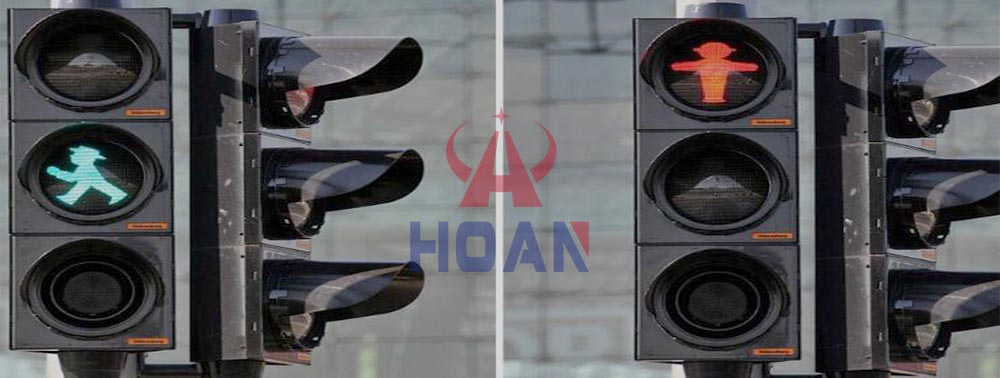 Smart Traffic Lights at the school gate ensure students can cross the ...