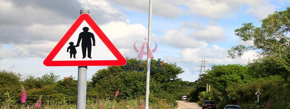 Traffic Signs: the silent guardian of urban road traffic safety