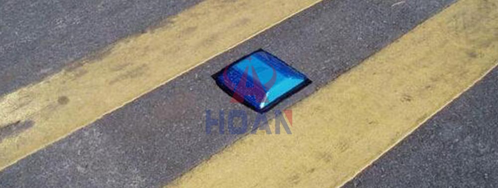 Reflective Road Studs: Nighttime Safety Guardians on Peru's Highways