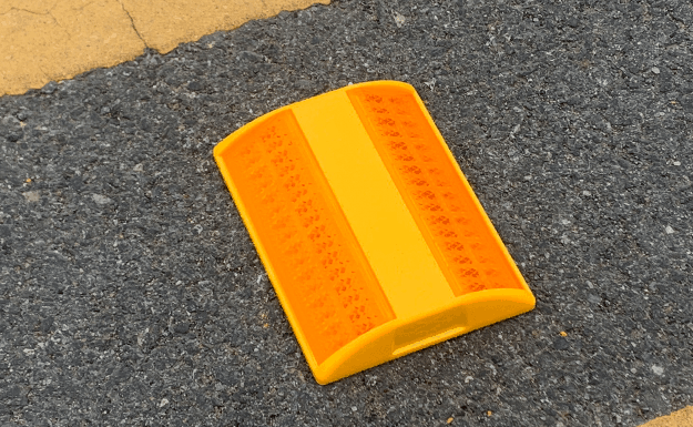 What is the difference between road studs and cat-eye road studs