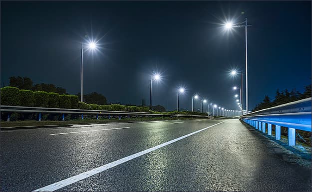 How do outerdoor led solar street lights work?