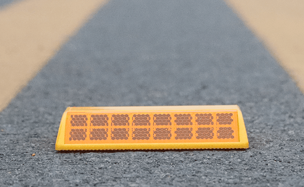 What is the difference between road studs and cat-eye road studs